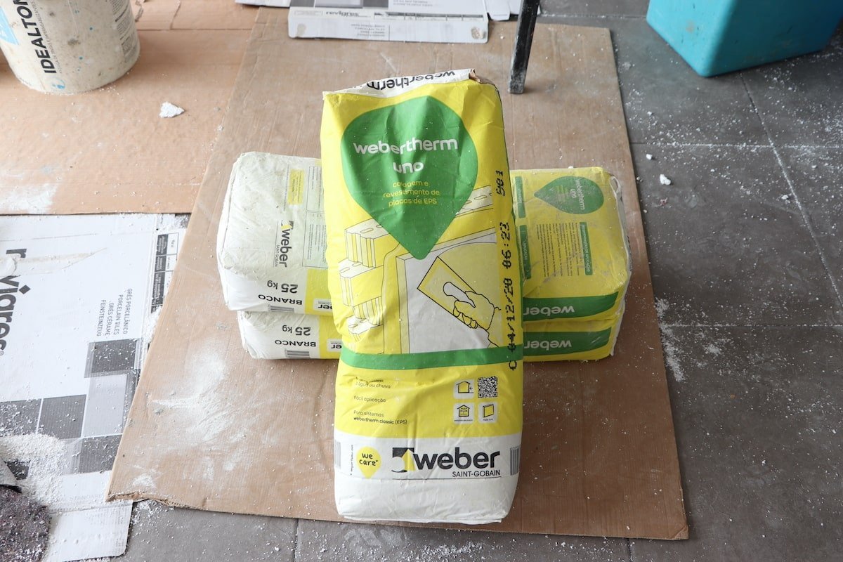 Aplicação de Capoto - Moradia na Ericeira - RF Remodelações