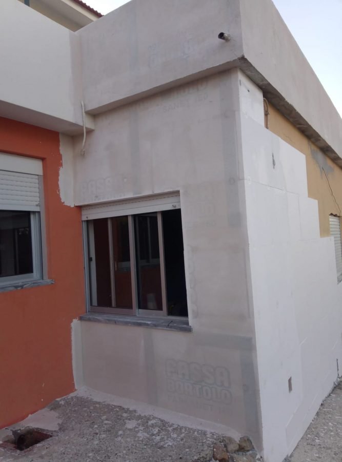 Aplicação de capoto em casa na Lourinhã