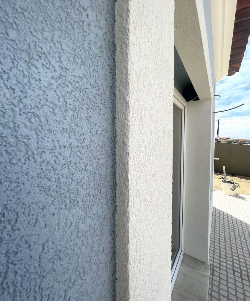 Aplicação de Capoto em moradia em Torres Vedras