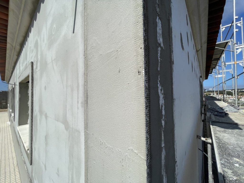 Aplicação de Capoto em moradia em Torres Vedras